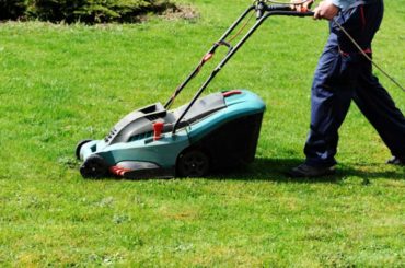 How Do Lawn Mowers Work?