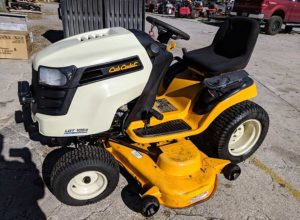 Who Makes White Lawn Mowers?